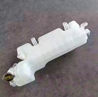 China Shacman Truck Spare Parts Expansion Tank SZ945000713 for Delong F2000/F3000/X3000 Heavy Truck for sale