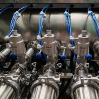 China Automatic Costumized High Viscosity Liquid Hand Sanitizer Filling Machine for sale