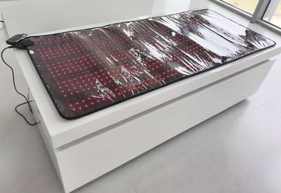 China Red Light Therapy Heating Pad 660nm 850nm LED Beads Full Body Pain Relief Mat for sale