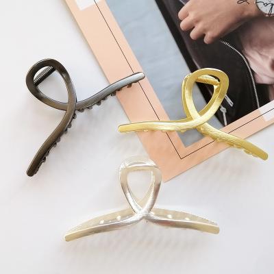 China Large Gold Metal Hair Claw Clip for Thick Hair 12x6x4cm Women Girls Fashion Alloy Barrettes for sale