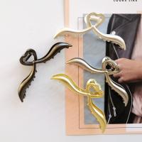 China Matte Black Large Shark Hair Claw Clip 11.5cm Alloy Metal Hair Claw for Women 36g for sale