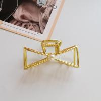 China Large Alloy Metal Shark Hair Claw Clip 9x5.5x5cm for Women Girls Thick Hair for sale