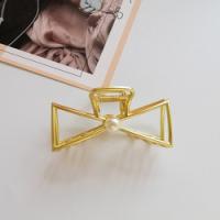 China Large Alloy Metal Shark Hair Claw Clip 9x5.5x5cm for Women Girls Thick Hair for sale