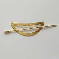 China Gold Round Hollow Metal Hair Fork Sticks 9x3.5cm Decorative Hair Clip for Women for sale
