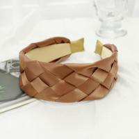 China Black White Silk Satin Woven Wide Edge Hair Band 5.5cm Flexible Memory Plastic Headband for Women for sale