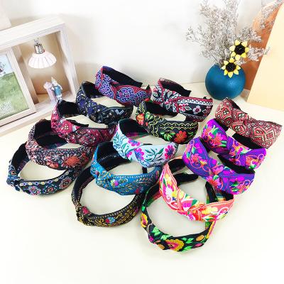 China Fabric Curly Pink Ladies Hair Bands 15 Colors Embroidery Knotted Wide Hairbands 16.5cm for sale