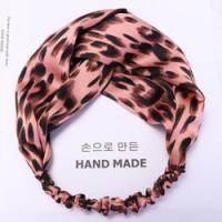 China Korean Wide Edge Leopard Headband for Women 7cm Fabric Hair Accessories for sale