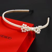 China Luxury Pearl Hairband for Women Elegant Handmade Plastic Pearl Headband for Short Hair Daily Party Use for sale