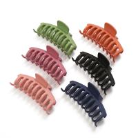 China Black Matte Claw Hair Clip Korean Solid Large Ponytail Hair Claw 30g Plastic for sale