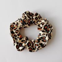 China Leopard Print Stretchy Hair Tie Scrunchie 10cm 3.7g Elastic Hair Band for Women Bulk for sale