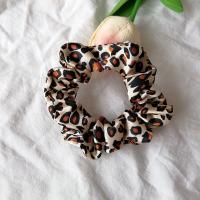 China Leopard Print Stretchy Hair Tie Scrunchie 10cm 3.7g Elastic Hair Band for Women Bulk for sale