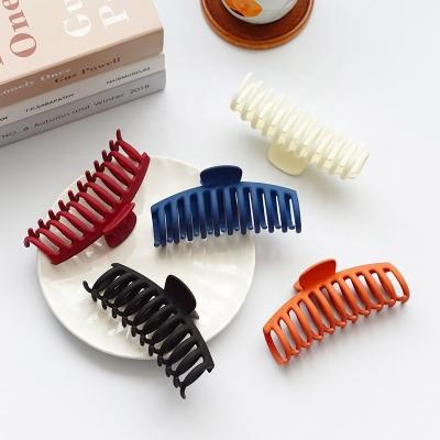 China Acrylic Large Hair Claw Clip 13cm for Thick Hair Matte Keel Shark Plastic Hair Clips Women for sale