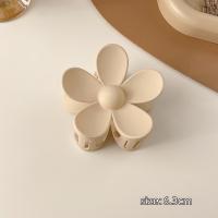 China Matte Elegant Flower Hair Claw Clip 8.5cm Solid Colors Geometric Design for Women Girls for sale