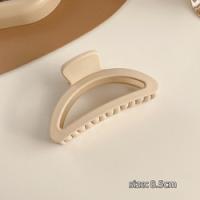 China Matte Elegant Flower Hair Claw Clip 8.5cm Solid Colors Geometric Design for Women Girls for sale