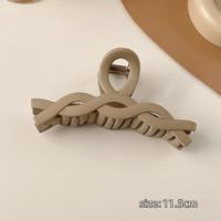 China Matte Elegant Flower Hair Claw Clip 8.5cm Solid Colors Geometric Design for Women Girls for sale