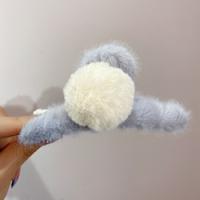 China Fluffy Faux Fur Large Hair Claw Clip for Thick Hair 60 Pcs MOQ Handmade Acrylic for sale