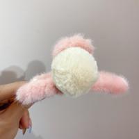 China Fluffy Faux Fur Large Hair Claw Clip for Thick Hair 60 Pcs MOQ Handmade Acrylic for sale