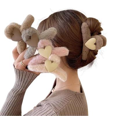 China Fuzzy Fur Heart Shaped Plush Hair Claw Clip 11cm for Women Thick Hair for sale