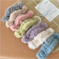 China Fuzzy Faux Fur Ponytail Hair Clip Claw for Girls Sweet Plush Barrettes 13cm for sale