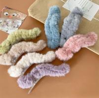 China Fuzzy Faux Fur Ponytail Hair Clip Claw for Girls Sweet Plush Barrettes 13cm for sale