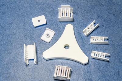 China 3.6-3.9 G/Cm3 Alumina Ceramic Components With Thermal Conductivity 20-30 W/M.K for sale