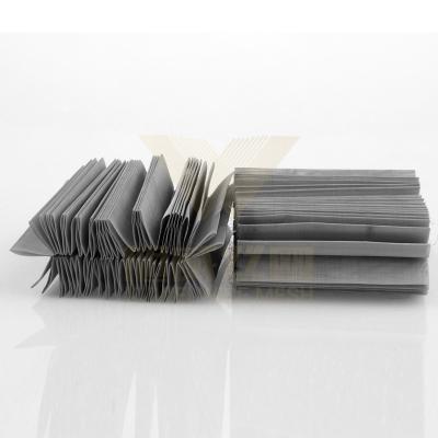 China Uniform Hole Size Sintered Wire Mesh Filter For Oil Water Separation for sale