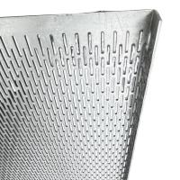China Uniform Coating Adhesion Punched Metal Mesh Lightweight Yet Sturdy for sale