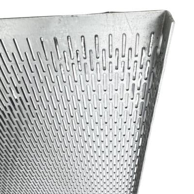 China Uniform Coating Adhesion Punched Metal Mesh Lightweight Yet Sturdy for sale