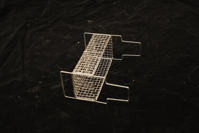 China Safe Placement And Anti-Slip Wire Mesh Basket Lightweight & Portable for sale