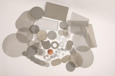 China Low Gas Permeability Variation SS Mesh Filters Smooth Surface Finish for sale