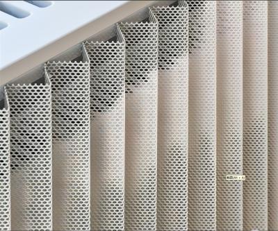China Uniform Hole Edge Strength Perforated Metal Products Durable Service Life for sale