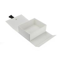 China Hidden Magnet Collapsible Rigid Paper Gift Box Book Shape With Tassels Strap for sale