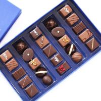 China Navy Blue Multipurpose Luxury Chocolate Boxes Packaging , Empty Truffle Boxes Customized for sale