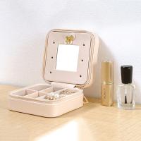 China Mirrored Pu Leather  Portable Travel Jewelry Case With Zipper Closure for sale