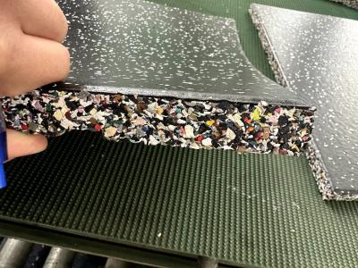 China Multiple Rubber Floor Coverings for Sports Surfacing and Gym Fitness Equipment for sale