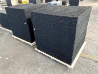 China 100*100cm Gym Weightlifting Area Sound Reduction Black Recycled Rubber Flooring Tiles with Different Color EPDM Dots for sale