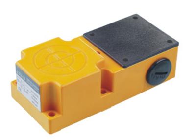 China Spacing Detection LMF42 Induction Proximity Sensor , Adjustable Proximity Switch CE for sale