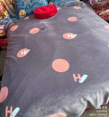 China Milk Plush Velvet Fabric Single Sided Conductive Silk Flannel Anti Coral Fabric for sale