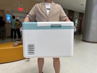 China Manuel Defrost 60Hz Voltage Ultra Low Temperature Deep Freezer for Laboratory Hospital for sale