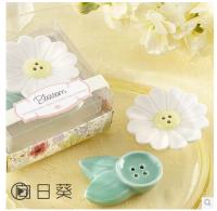 China Decoration Wedding Souvenir Gifts High Precision Ceramic Shaker Bottle for sale