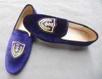 China Customized Embroidered Mens Velvet Loafers Slip On Blue Velvet Slippers for sale