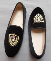 China Customized Embroidered Mens Velvet Loafers Slip On Blue Velvet Slippers for sale