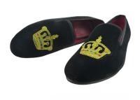 China Motif Mens Summer Loafers , Slip On Crown Embroidery Mens Velvet Slippers for sale