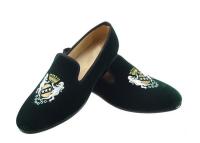 China Slip On Embroidered Velvet Loafers Handmade Low Heel Flat Casual Shoes for Men for sale