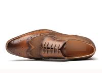 China Black / Brown Pointed Toe Men Brogue Shoes Oxford Lace Up Wedding Shoes for sale