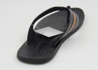 China Breathable Mens Leather Slippers Comfortable Black Flip Flop Slippers For Home for sale