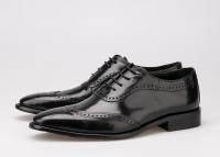 China Black Men Business Casual Shoes , Carved Oxfords Leather Lace Up Brogue Shoes for sale