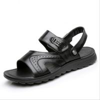 China Flat Handmade Leather Sandals Mens  Leisure Black Beach Sandals With Leather Upper for sale