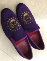 China Purple Mens Velvet Slip On Loafers , Mens Velvet Slippers Embroidered for Party for sale