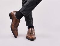 China Lace Up Mens Pointed Toe Dress Shoes Autumn Mens Brown Brogue Shoes For Wedding for sale
